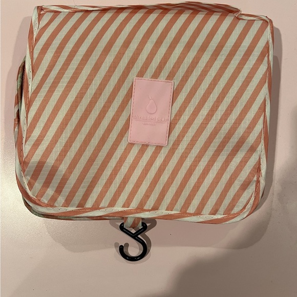 threaded pear | Bags | Travel Toiletries Bag | Poshmark